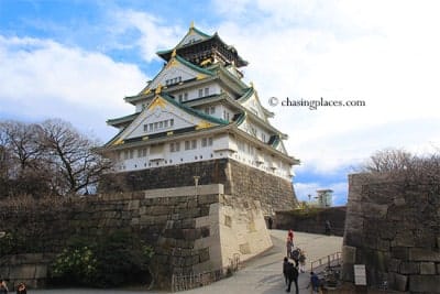 Visiting Iconic Osaka-jo (Osaka Castle) | Chasing Places by Pat